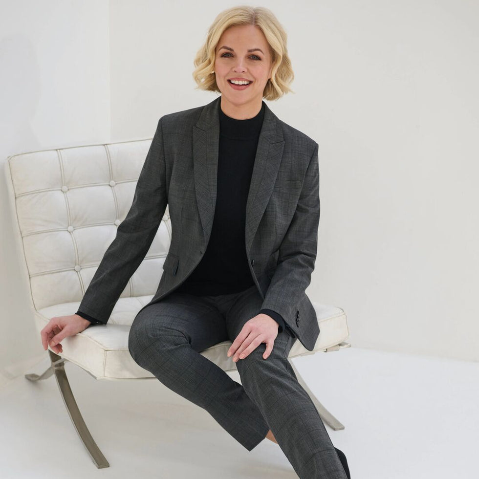 Ladies Work Uniforms & Work Clothes – The Staff Uniform Company